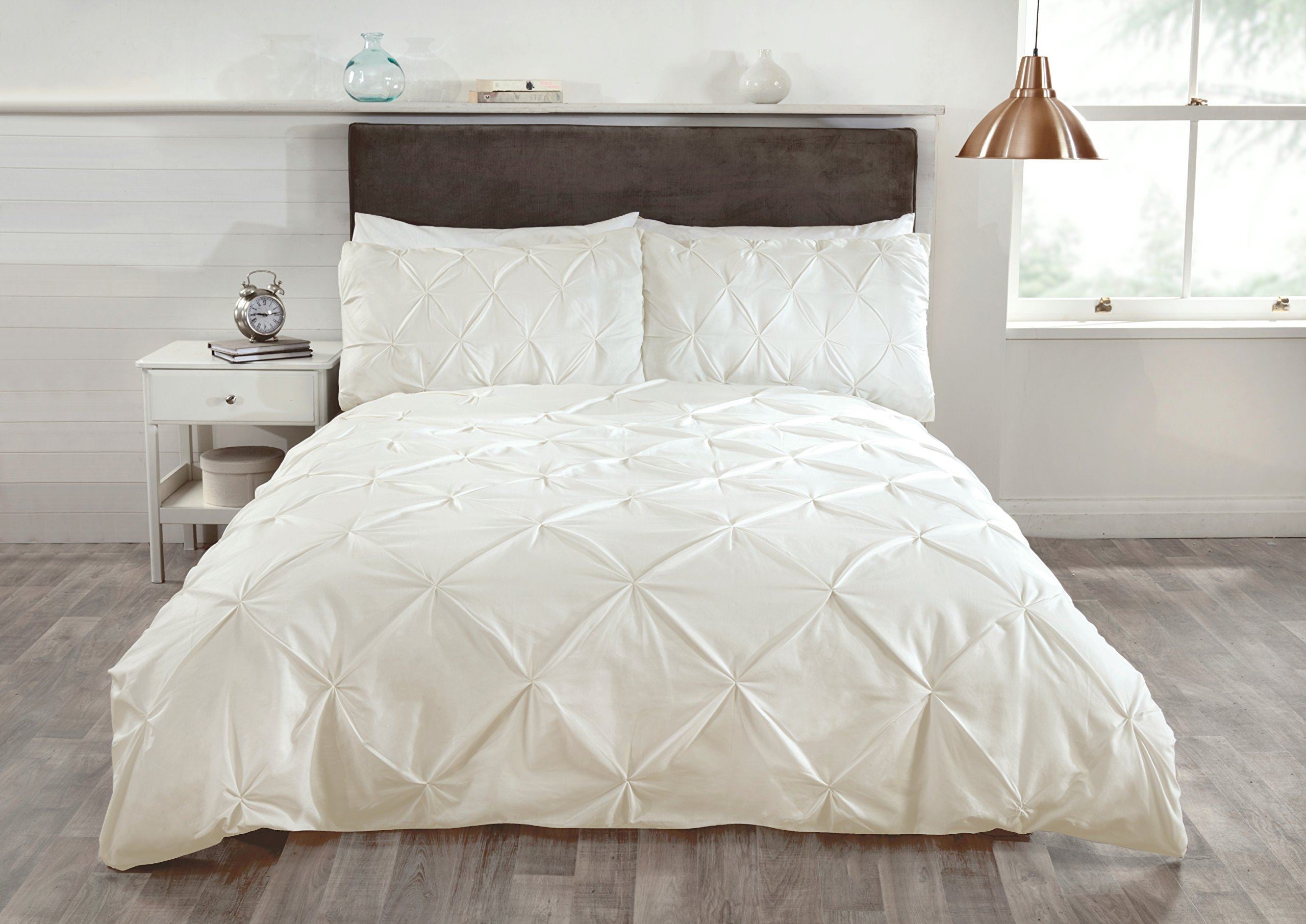 Balmoral Cream Duvet Set – Home Linen Store